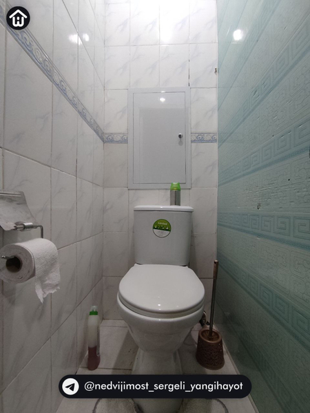 Sergeli 3 karzinka,yarmirkani yonida 5etajli dom 5 etaj 2 xonali kv