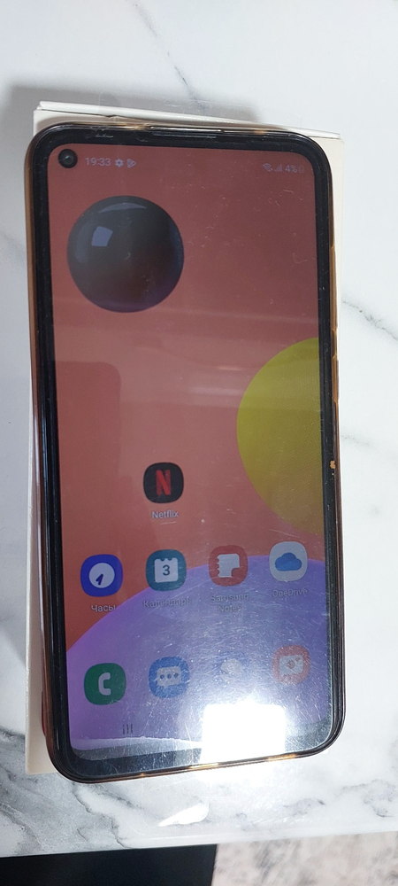 Samsung A11 srochna prodam