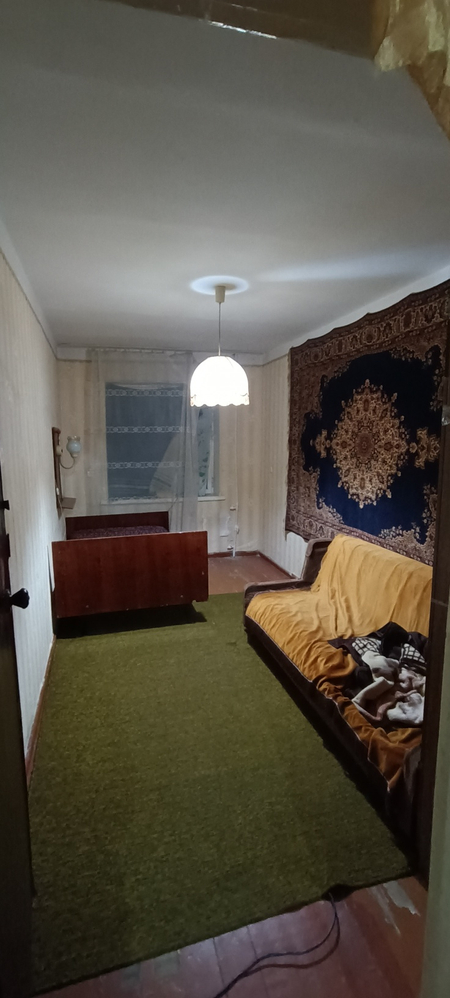 Продается двух ком. квартира.Напротив 1 КПП Танк.Училище..