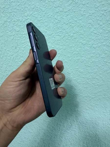 Galaxy s22 sotiladi 256gb holati yaxshi