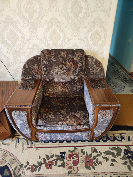 Уголок диван с креслами