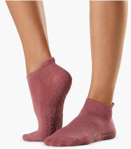 Нескользящие носки с пальцами ToeSox для пилатеса и йоги