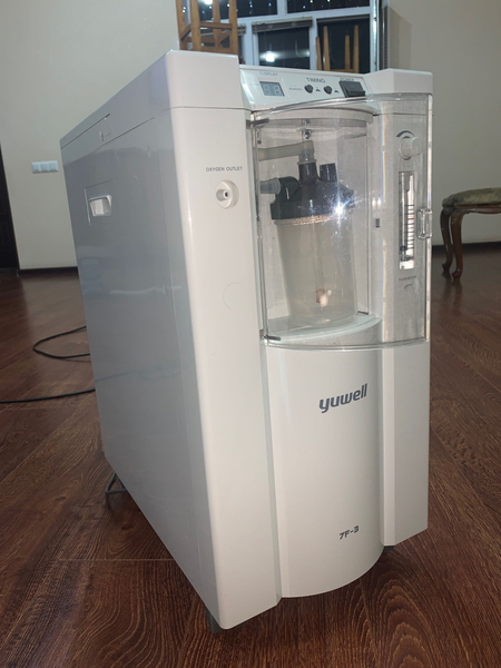 Продаётся кислородный концентратор YUWELL