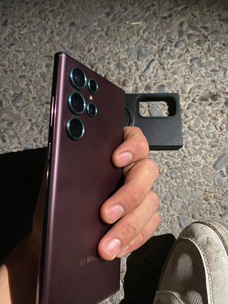 Samsung s 22 ultra sotiladi
