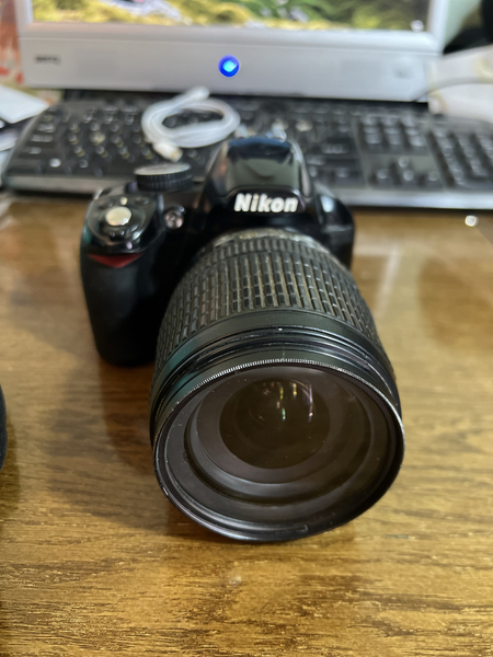 Nikon 3100 sotiladi narxini kelishamiz