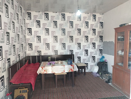 Srocha hovli sotiladi Kelesda