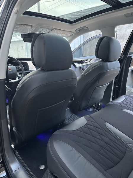 Chexol / чехол для Hongqi HS5