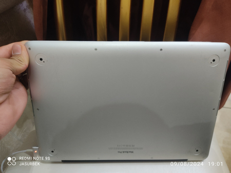 Makbook pro sotiladi
