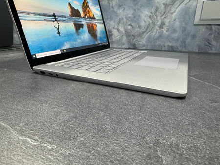 Microsoft surface laptop 3