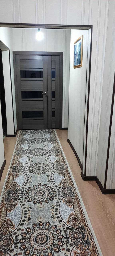 Гулистон шаҳарда 4-мавзе 2-қават 5 хоналик люкс уй сотилади.