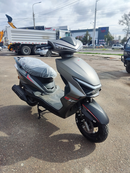 Скутер 150 CC шлем в подарок с гарантией скидка