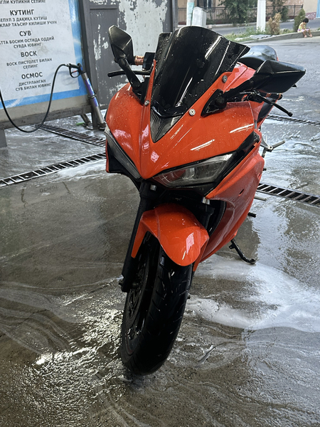 Kawasaki Monster 4, 400cc