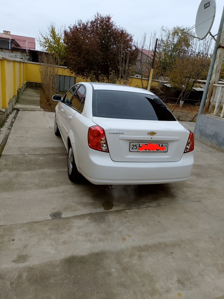 Laseti 2 pazitsiya srochna sotiladi