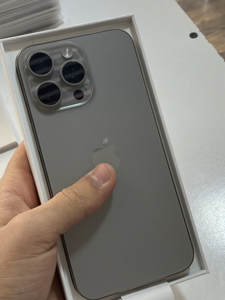 Iphone 15 pro max 256 sim