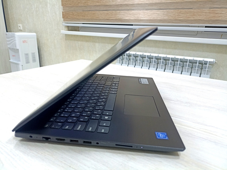 Lenovo noutbuk sotiladi
