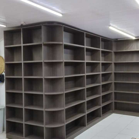 Готовим на заказ прилавки, стеллажи, витрины для магазинов!