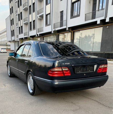Срочно продаётся W 210 Mercedes benz! Мерседес бенз краска родная!