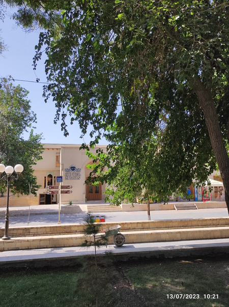 Munis Hotel  Labi hovuz