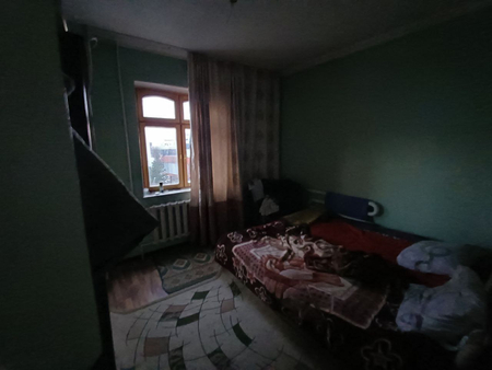 Uy srochna sotiladi