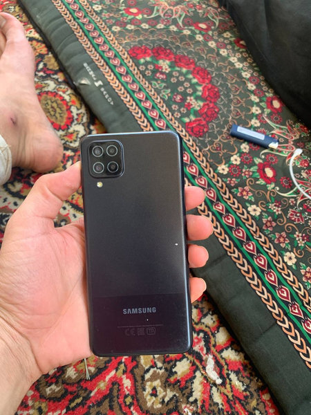 Arzon telefonlar Samsung A12 32 tali.           Redmi 5 ham bor 500 m