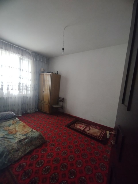 Uy Sotiladi 2sotix 3 xona kanalizatsiya hamma sharoitlar bor