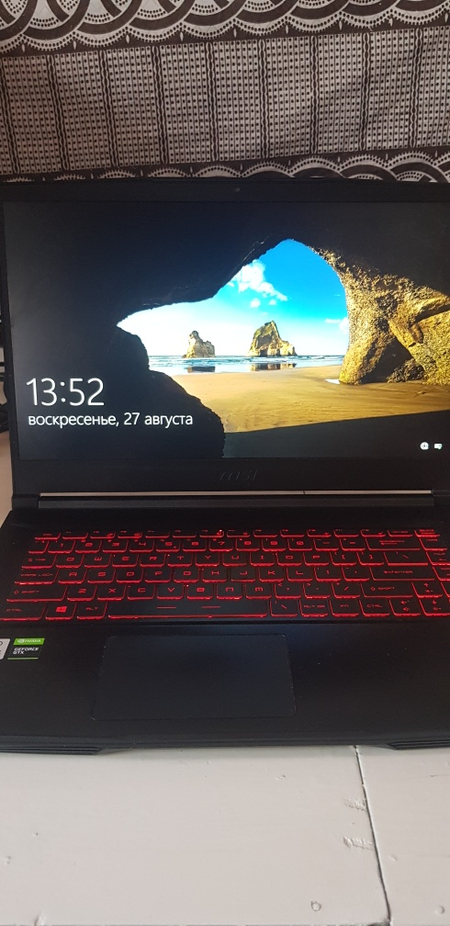 Super notebook sotiladi. 500$