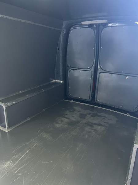 Volkswagen Caddy max gruzavoy sotiladi