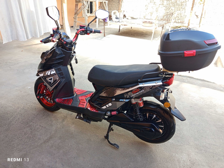 Red line skuter 830 $