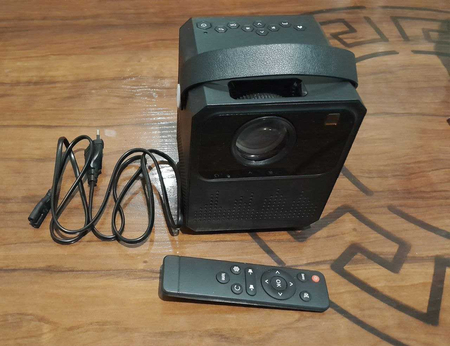 HD Proektor mini