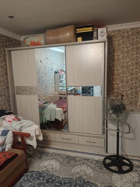 Квартира сотилади