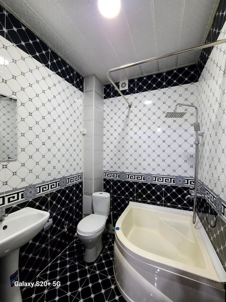 Продаю 2х ком.кв. новостройка 52м² 4-этаж Вокзал  Шоколадака 44.500$