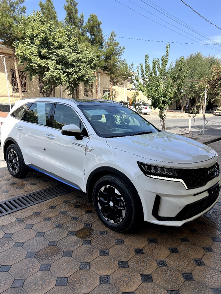 KIA SORENTO moshina yangi