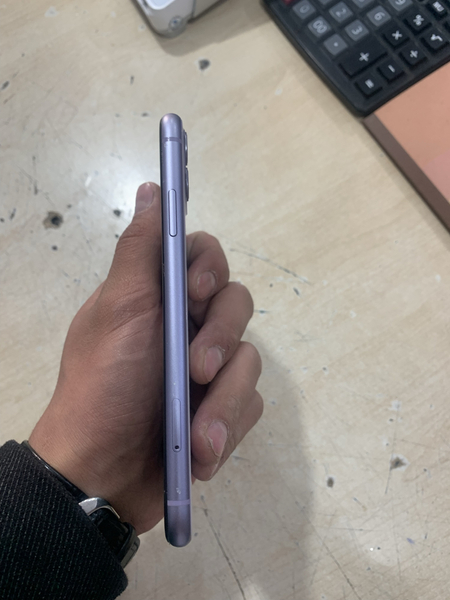 Iphone 11 sotiladi