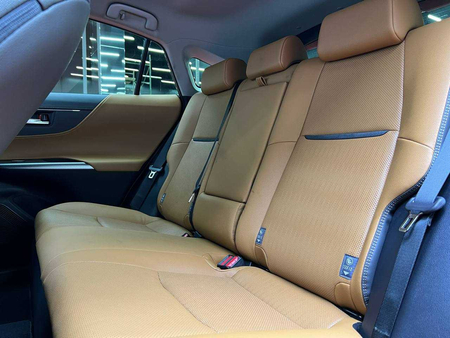 Toyota Venza Hybrid Dual Engine 2.5L 2WD Luxury Edition