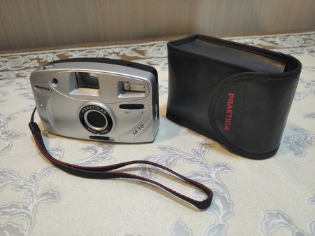 Плёночный фотоаппарат Praktica M-10.