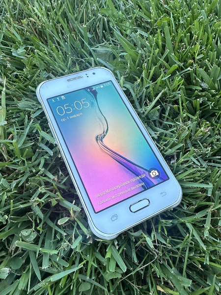 Samsung j1 Ace j1 ays