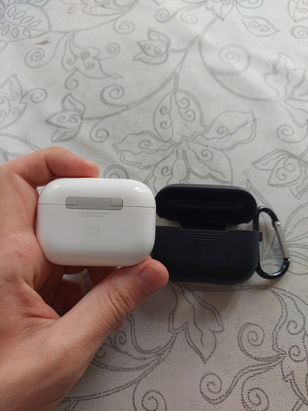 Airpods pro (1st gen)