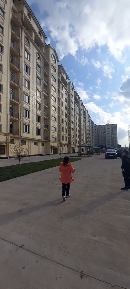 Срочно продаётса Новостройка 3/6/10.Стар хаус 76.3 кв.м.54000$