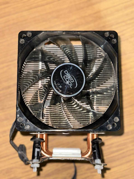 Продается кулер для процессора DEEPCOOL GAMMAXX 400 RED