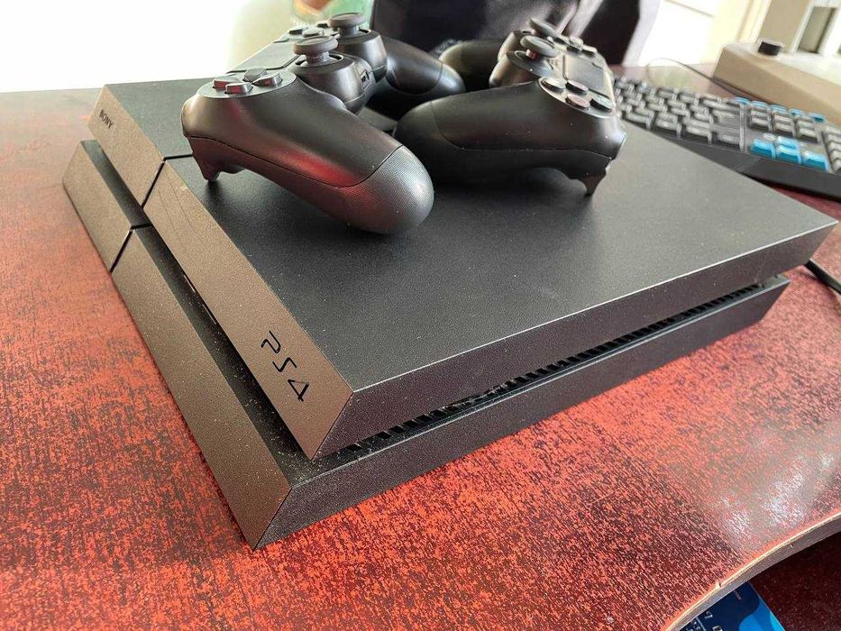 Playstation 4 / 500gb