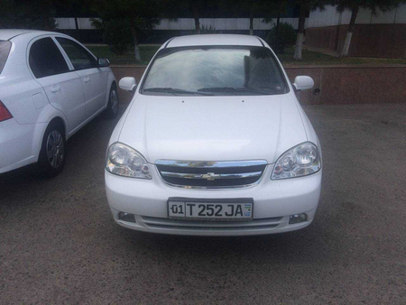 Lasetti 1.8 sotiladi holati yaxshi