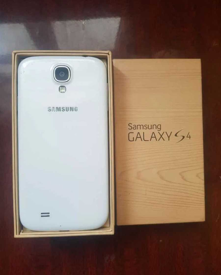 Samsung s4 karobka dok