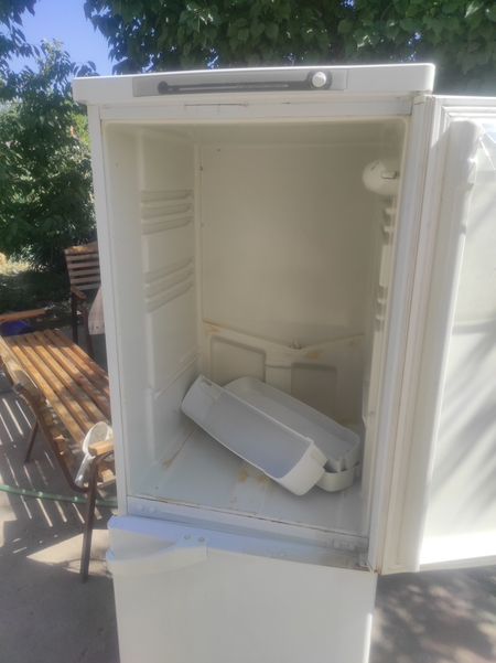 Холодильник indesit