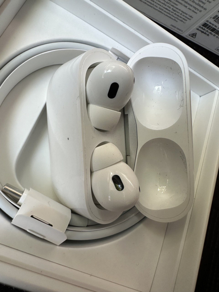 Apple Airpods 2 pro original UAE