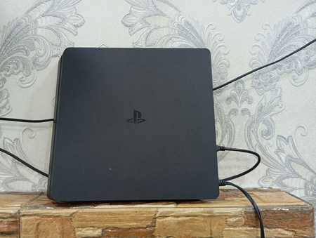 Playstation 4 Slim
