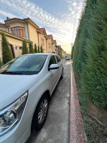 Cobalt 2023 yil, oq rang, 4900 km yurgan