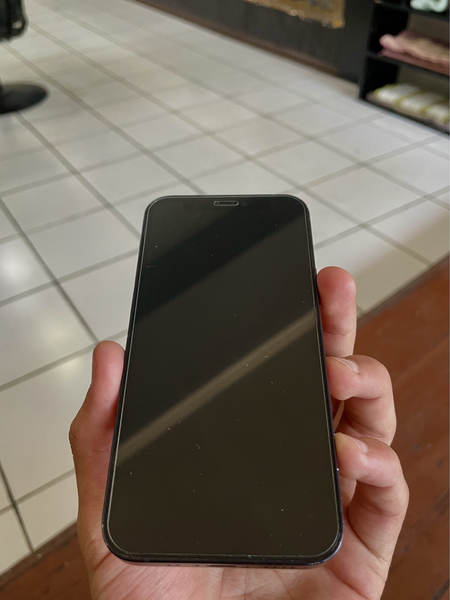 IPhone 12 mini.