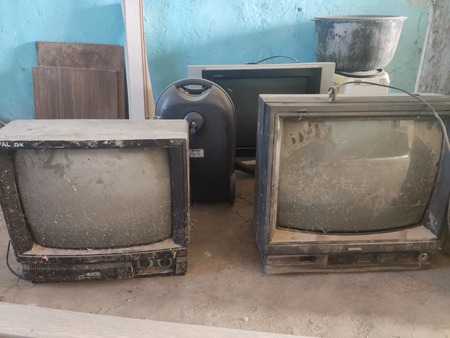 Eski Televizorlar sotiladi