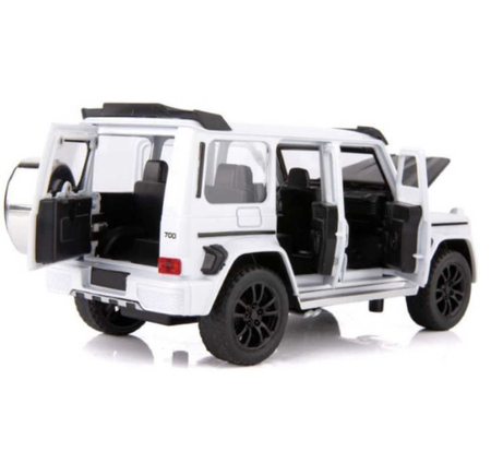 Продаётся модель машины Mercedes Benz G700 Brabus в масштабе 1/32