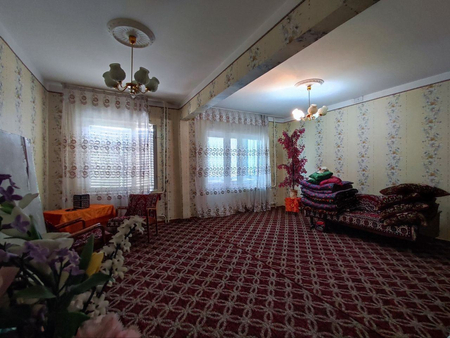 \Сергли.4.Разделный.4 Хона.2/6 балк,92м².Етажи 2,Ар.Автосалон.